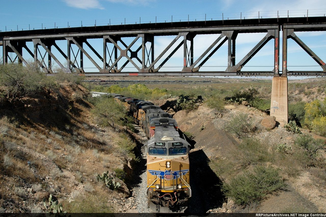 UP ES44AC 7646 on 26 Oct 2013